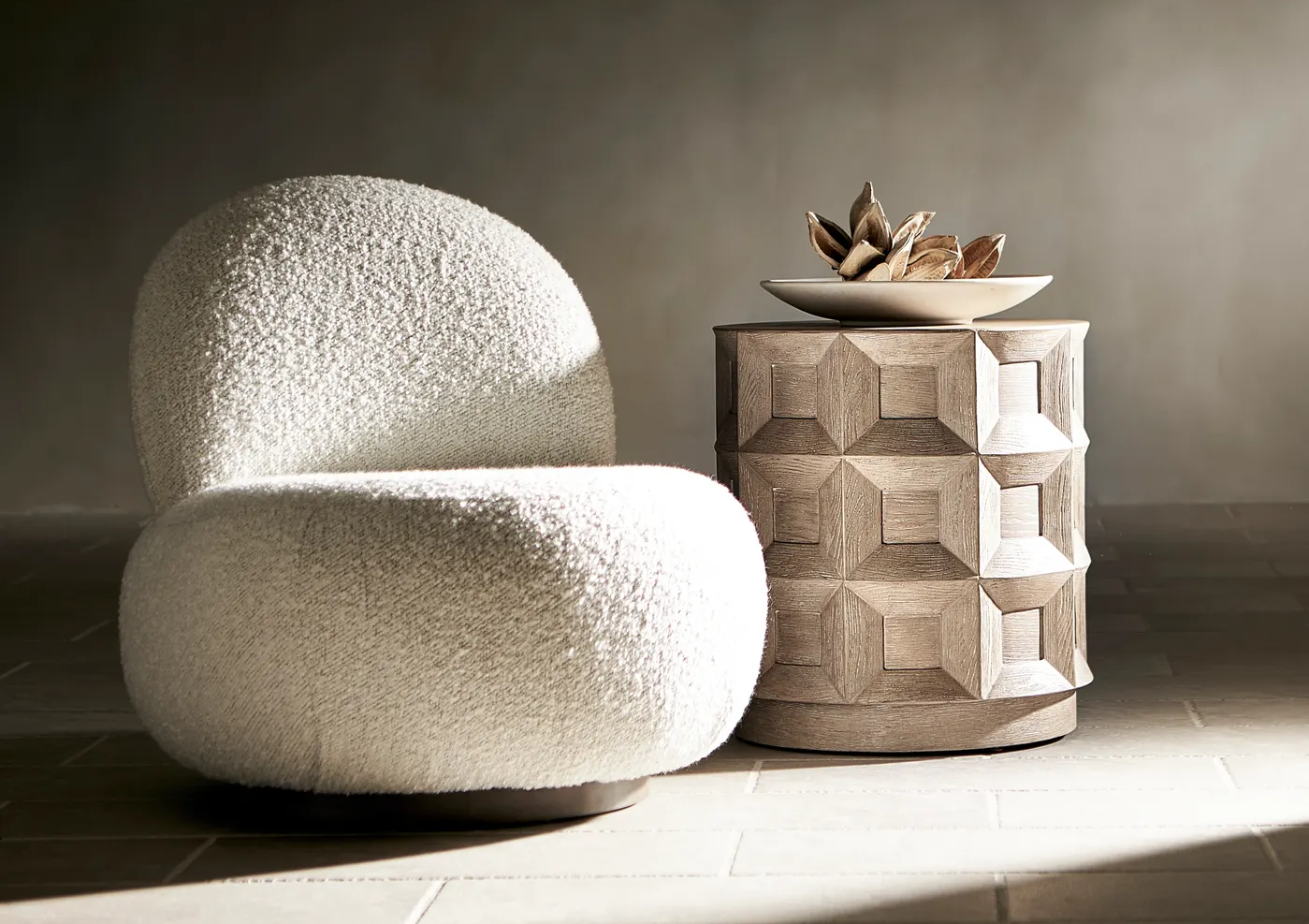 Luxury Swivel Chairs | Bernhardt