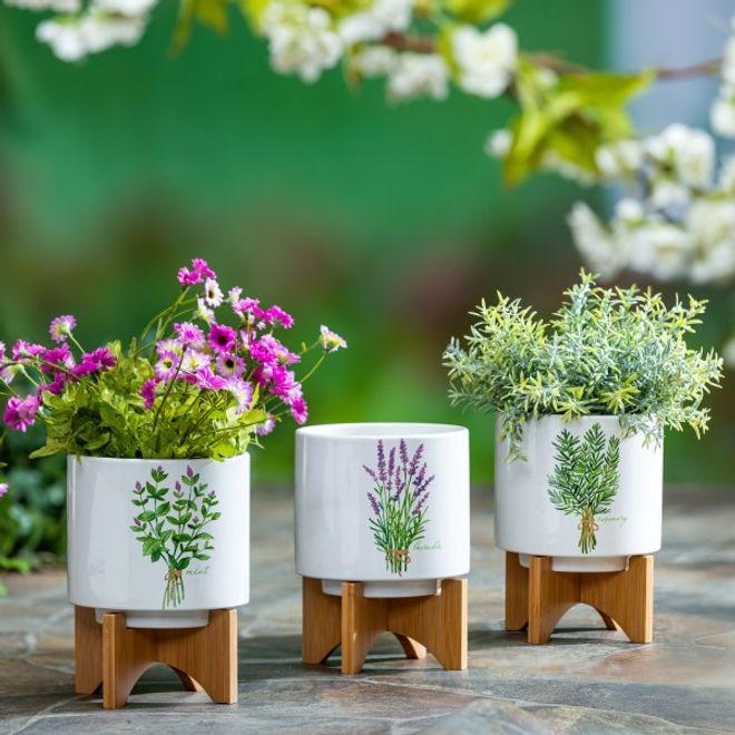 Evergreen Enterprises, wholesale gifts, sports, home & garden decor